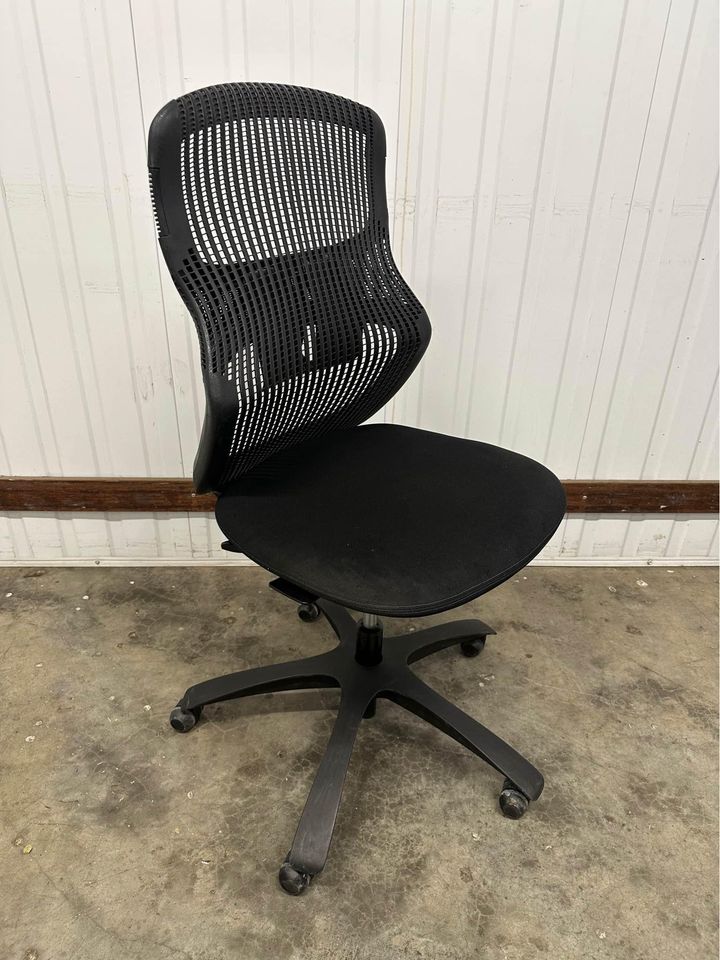 Formway Knoll Generation chair – Enjoy Seconds