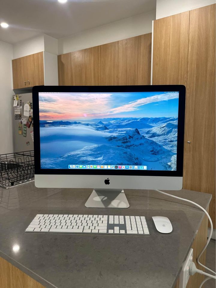 Custom Build 2020 Apple 27 inch iMac 3.6GHz i9 10 Core, 32GB RAM, 16GB