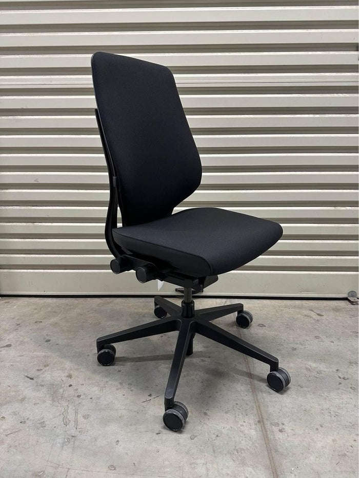 Ex Display Steelcase Gestures (Armless) - Black