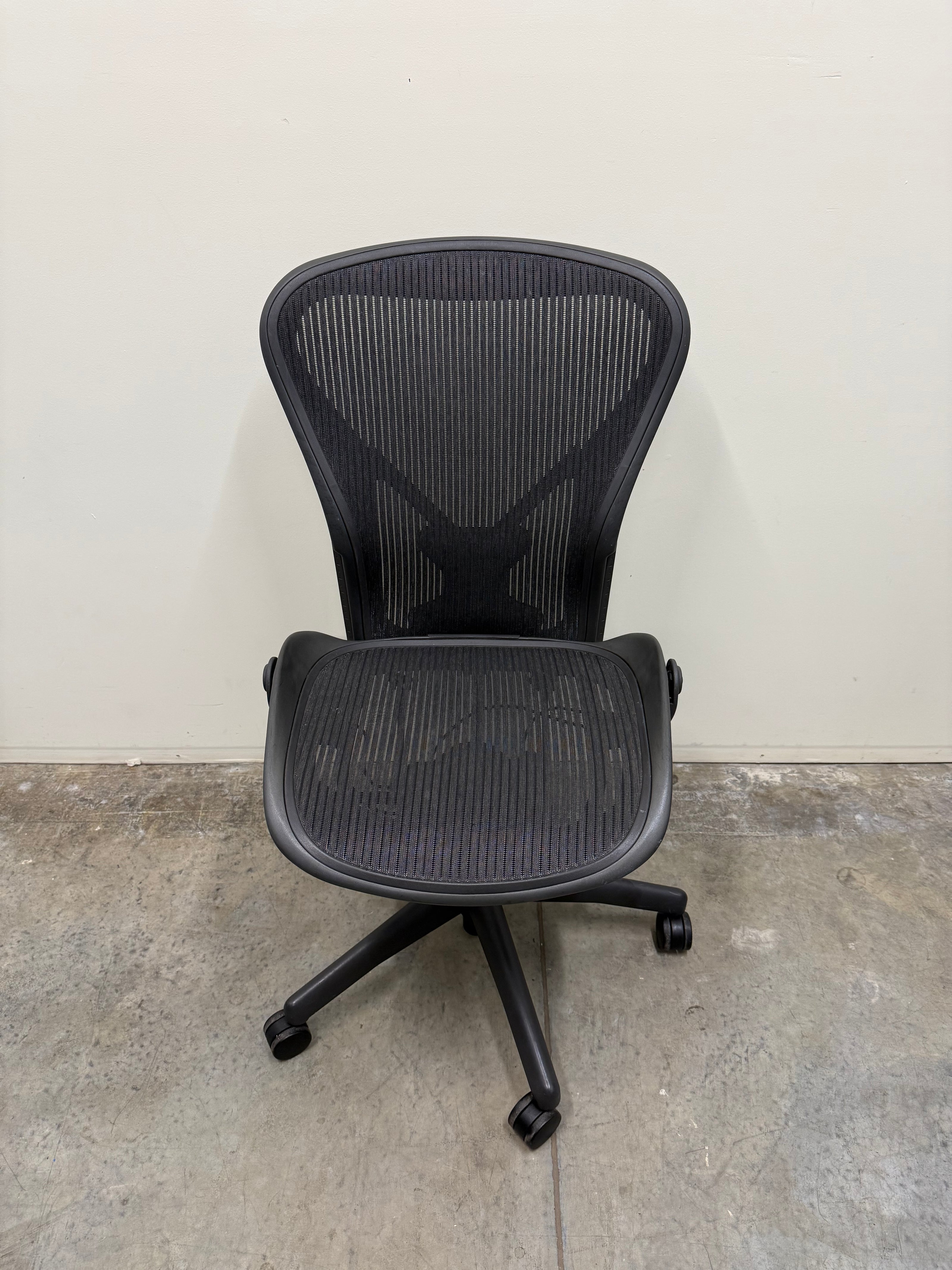 Herman Miller Aeron Classic – PostureFit Back Support, No Arms (Size B