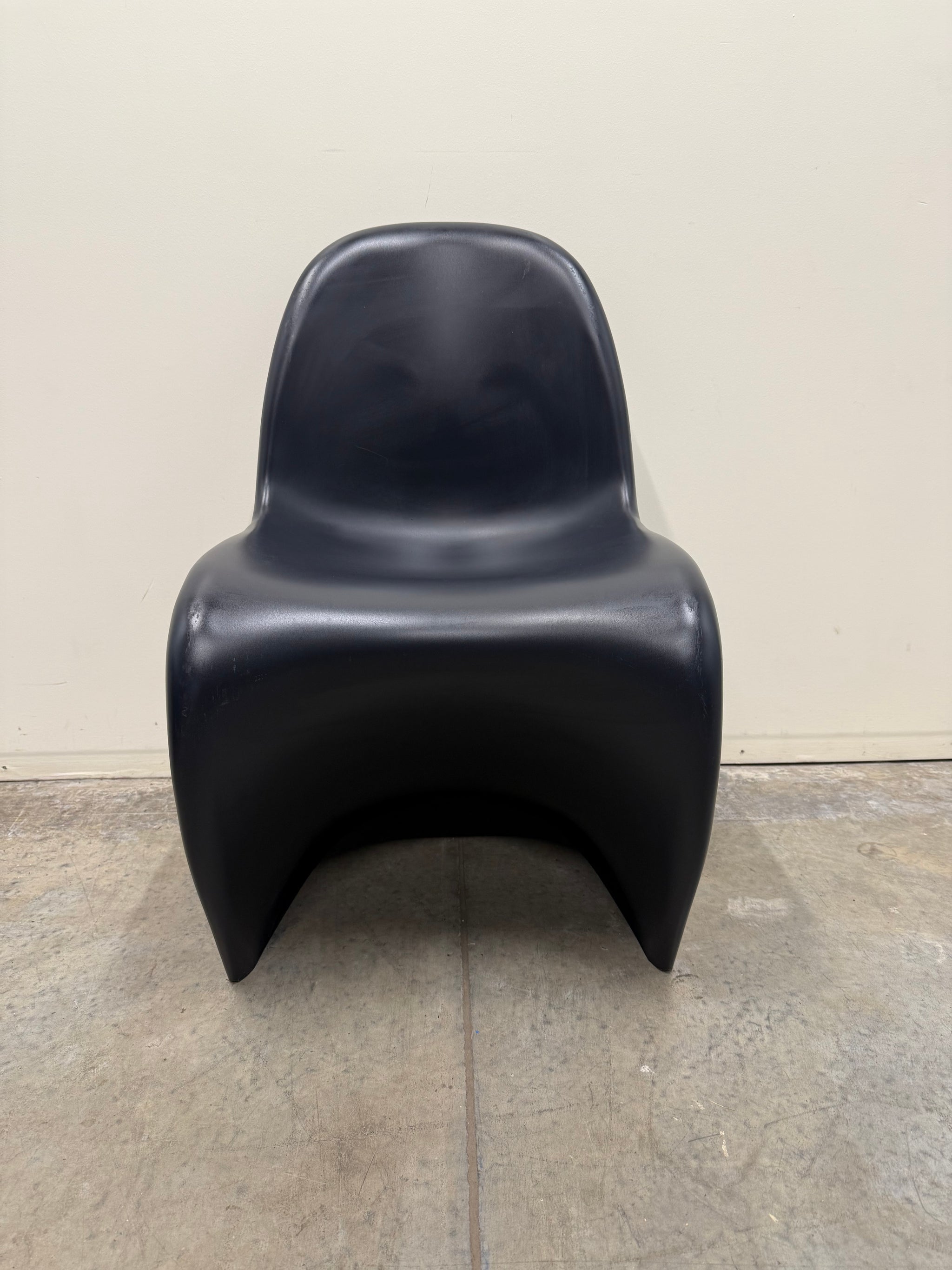 Vitra Panton Chair – Black Plastic Shell (3x Available) | Enjoy Seconds