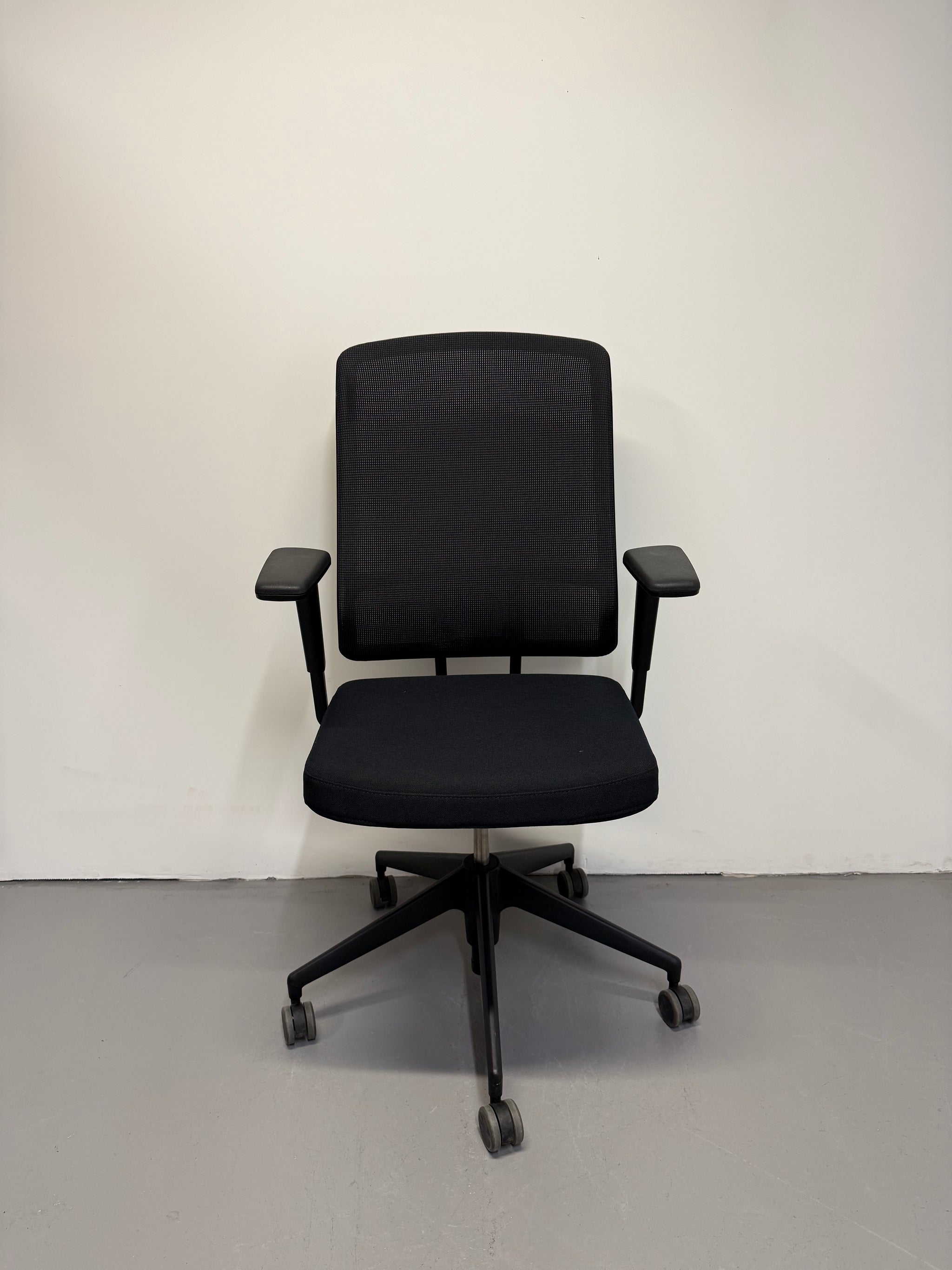 Vitra AM Chair – Ergonomic Task Chair by Alberto Meda - Ex Showroom St